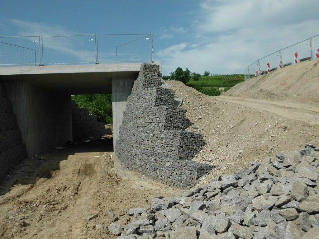 Comment Construire un Mur de Soutènement en Gabion